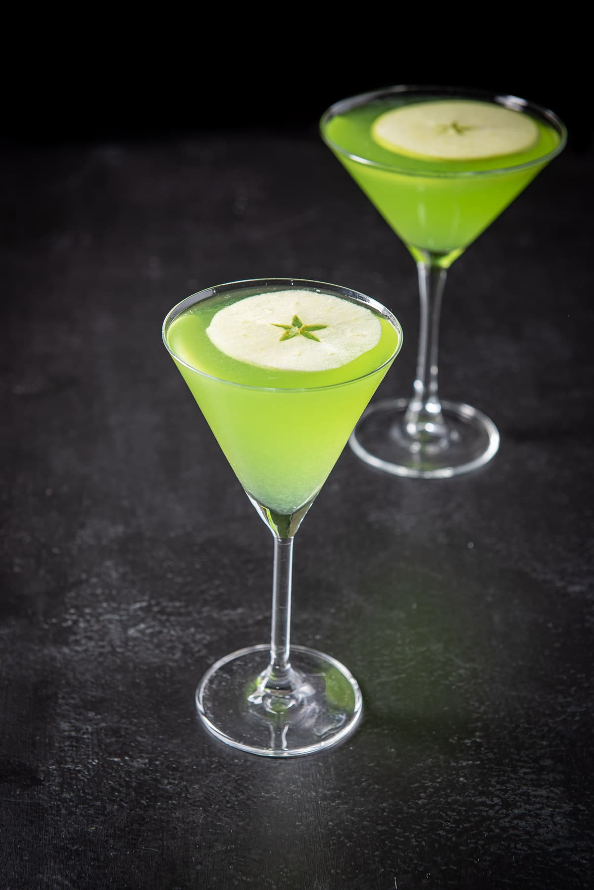 Appletini Cocktail | Dishes Delish