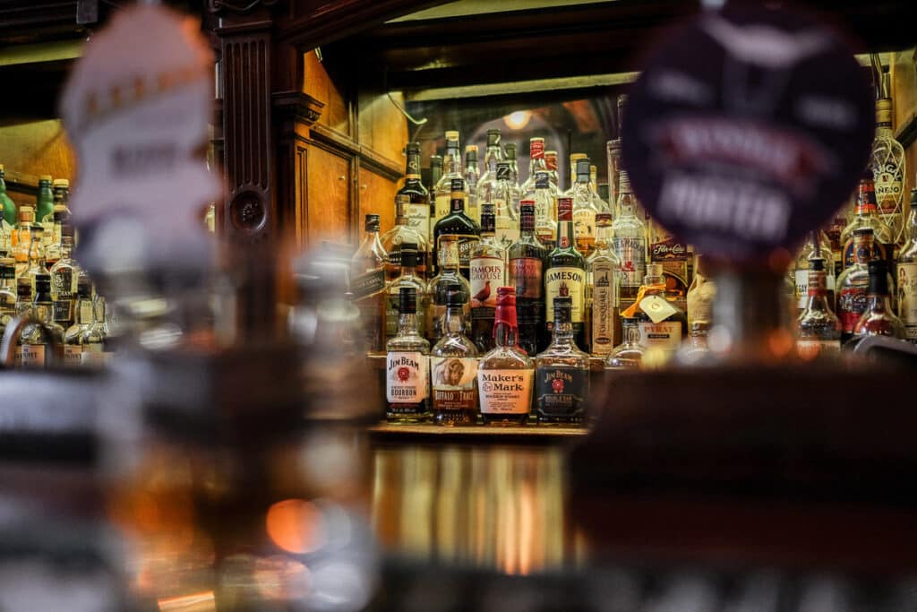 Whiskey 101 | A Complete Guide to Whiskey - Dishes Delish