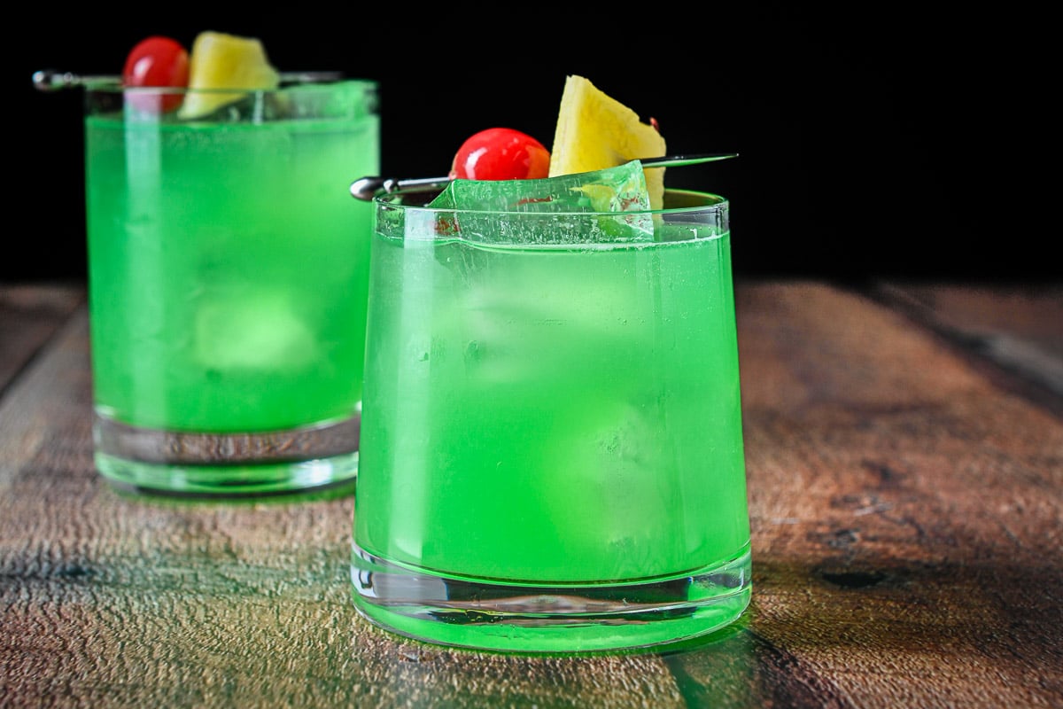 Luck of the Irish Cocktail - Dishes Delish