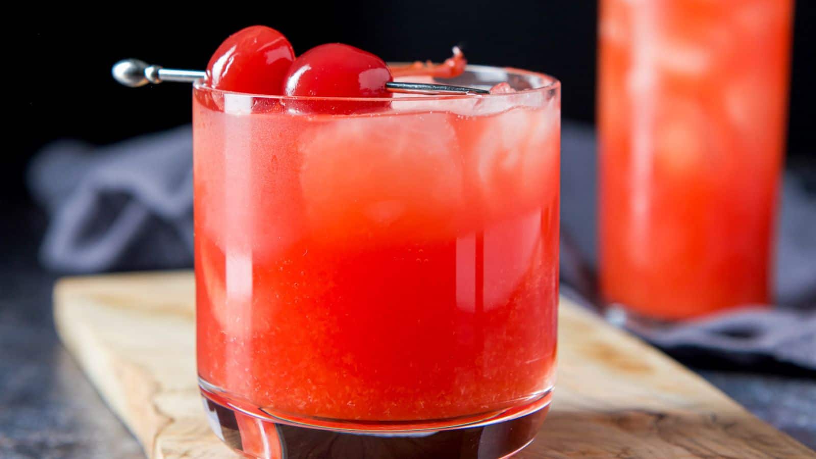 28 Red Cocktails to Brighten Up Your Evening - Dishes Delish