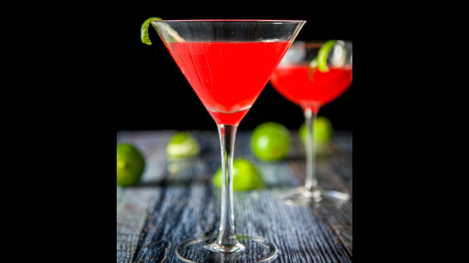 28 Red Cocktails to Brighten Up Your Evening - Dishes Delish