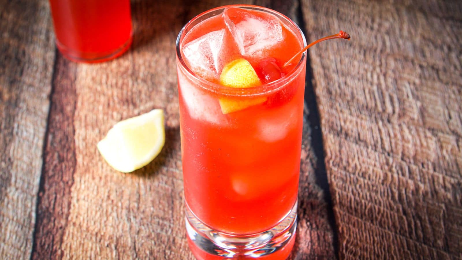 28 Red Cocktails to Brighten Up Your Evening - Dishes Delish